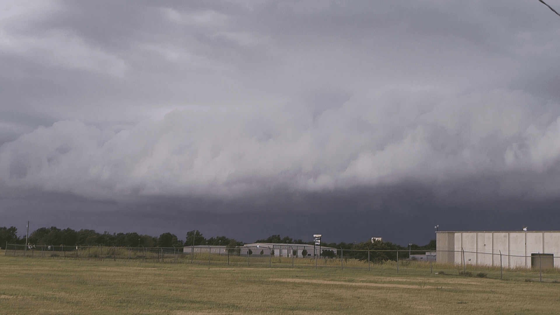 Storm Chase Log: Severe Squall line hits Oklahoma City - Ben Holcomb